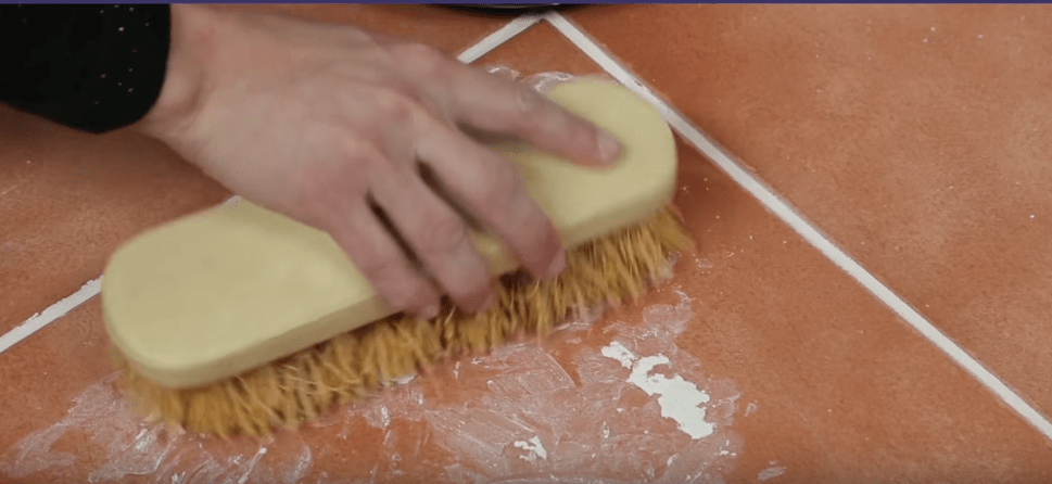 Comment décaper du carrelage ? - Cdiscount