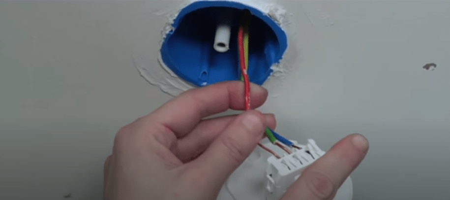 Comment installer un boîtier DCL à encastrer ? - Cdiscount