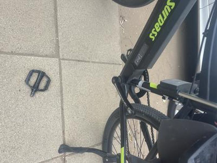 VTT Électrique SURPASS SURVTTSEMIRIGN 27,5'' Noir 8 vitesses Semi ... VTT Électrique SURPASS SURVTTSEMIRIGN 27,5'' Noir 8 vitesses Semi ...