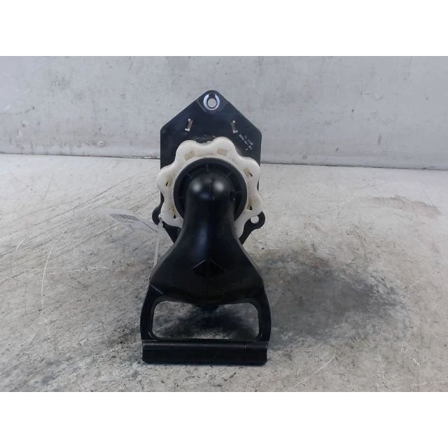 TREUIL DE JANTES - ROUE DE SECOURS RENAULT CLIO III 2009- 7701209284 ...