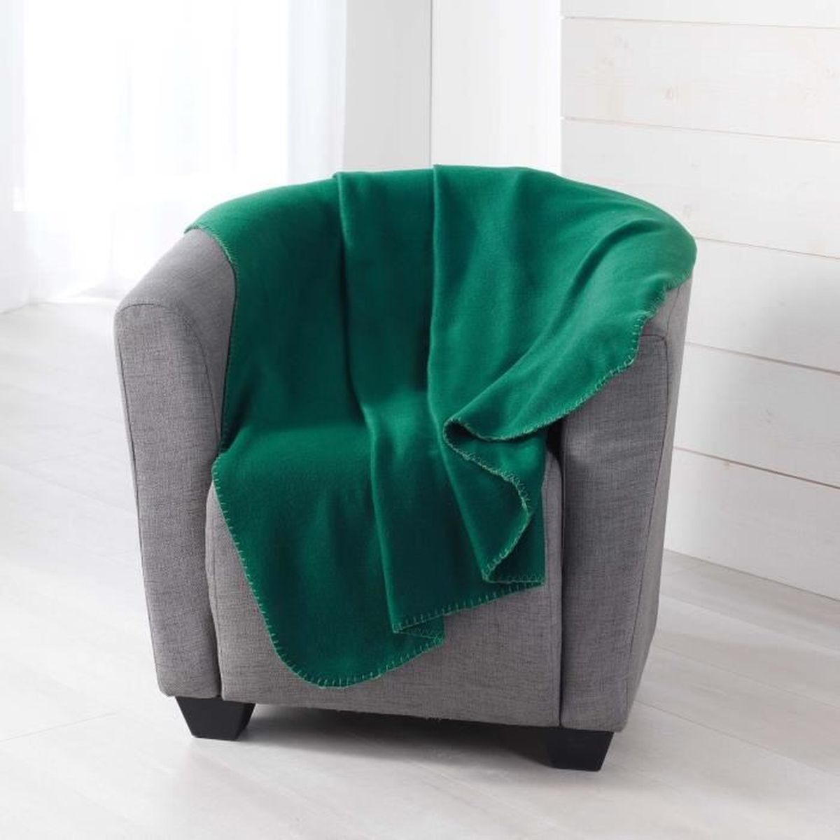 Plaid 125 x 150 cm polaire unie pilou Vert - Cdiscount Maison