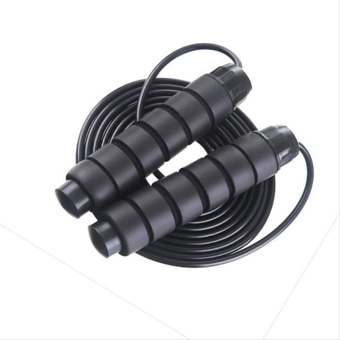 Modèles Masculins Et Féminins Portant Des Poids Sautant Les Étudiants ...