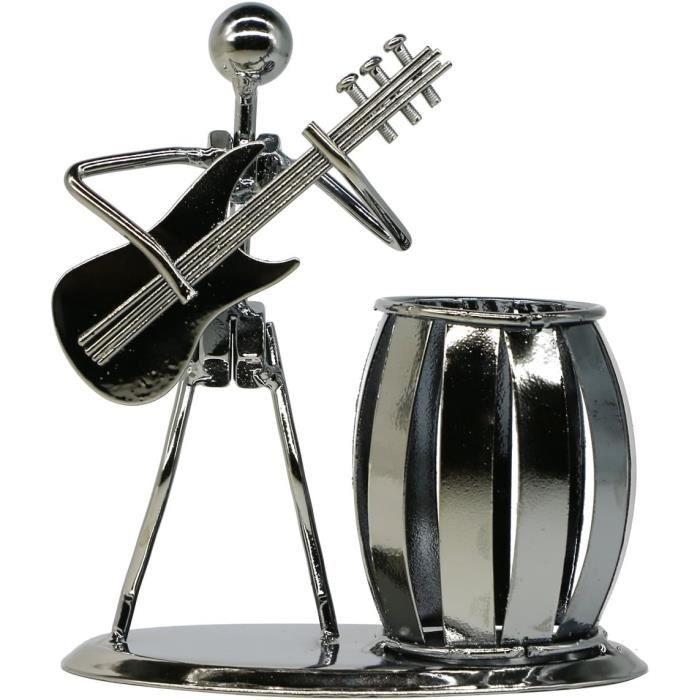 Pot à crayons en métal avec figure de bonhomme tenant une guitare ...