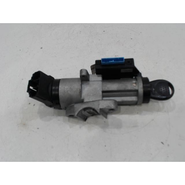 PIECES AUTO D'OCCASION - 96482911 - ANTIVOL - ANTIVOL DE LIQUIDE DE ...