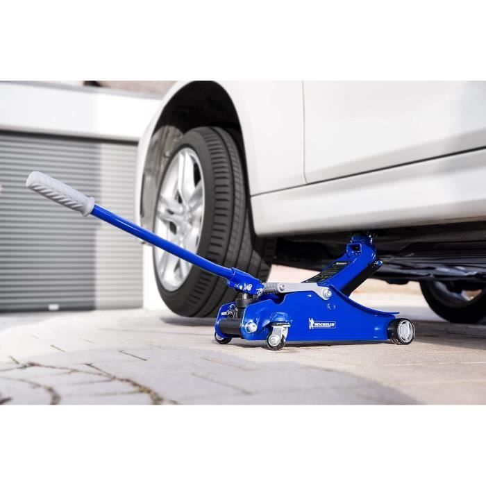 Cric hydraulique rouleur - MICHELIN - 92416 - Levage jusqu'à 1,8T ...