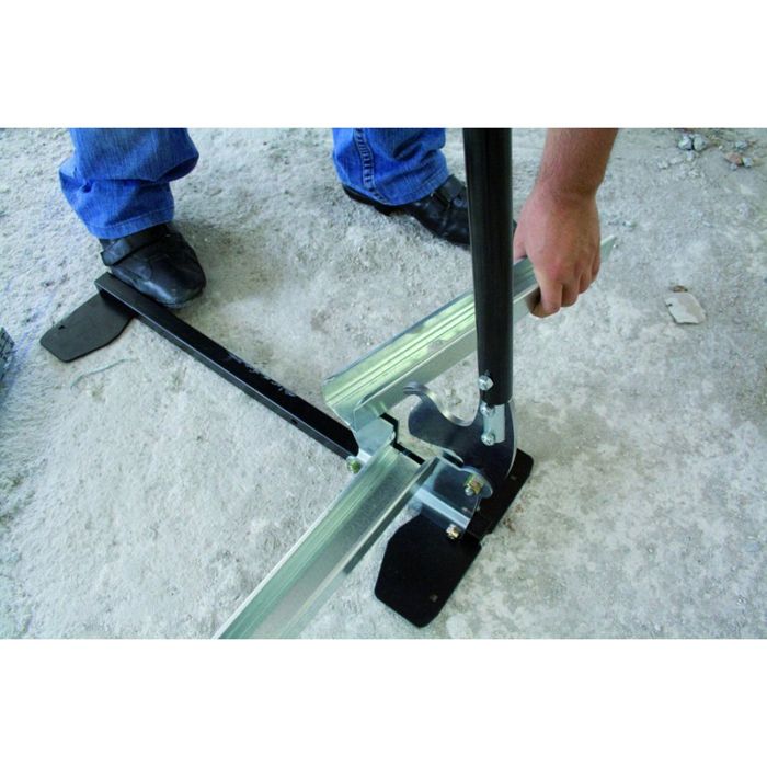 Guillotine pour profilés métalliques - EDMA - Stud cutter 1615 - Coupe ...