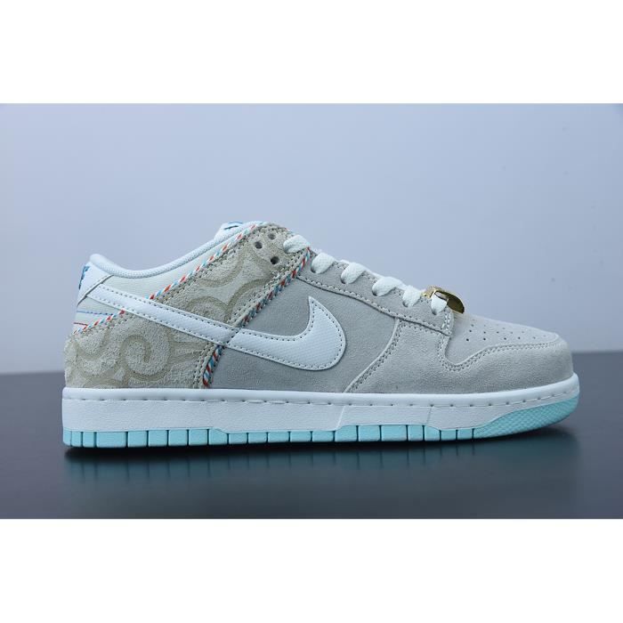 BASKETS x SB Dunk Low Pro GS Barber Shop Sneakers DH7614-500 Homme ...