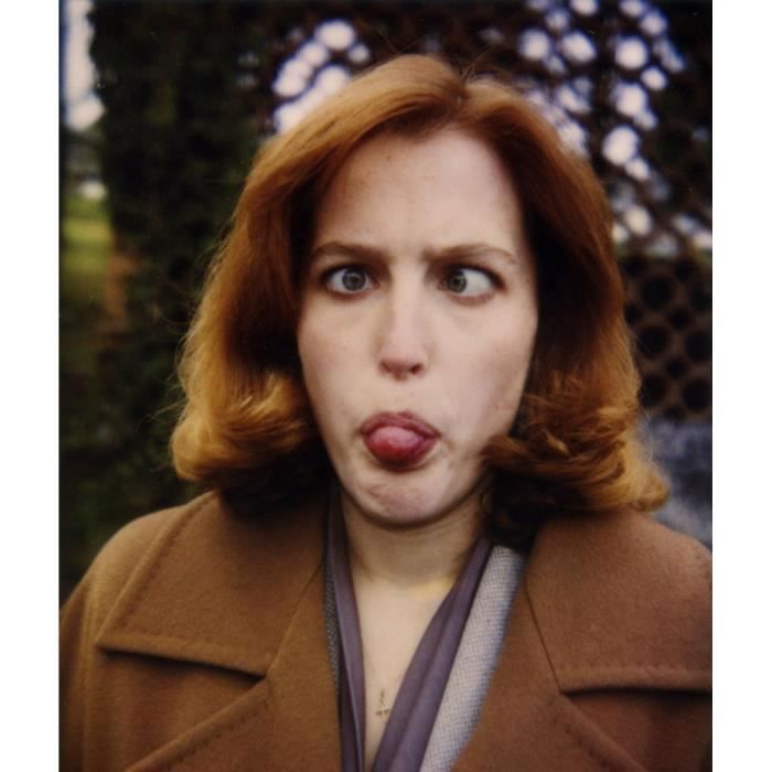 Poster Affiche X Files Gillian Anderson Dana Scully Silly Face Cute ...
