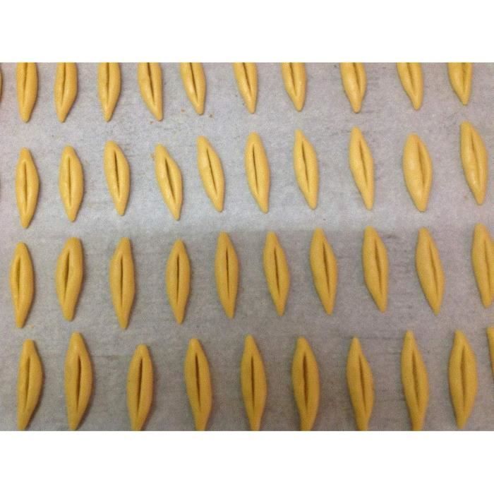 BISCUIT 1 KG DE NAVETTES PROVENCALE A LA FLEUR D'ORANGER. Fabrication ...