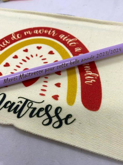 Trousse/Pochette Merci Maîtresse Avec Crayon De Papier Mauve Gravé ...