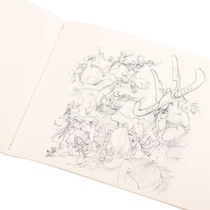 813000C - Un Carnet Piqué ''Astérix Crayonnés Sketchbook'' 60 Pages De ...