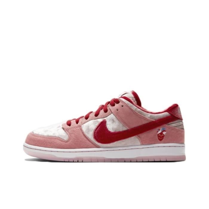 Basket Strangelove x Nike SB Dunk Low Rro QS - Rouge - Lacets - Plat ...