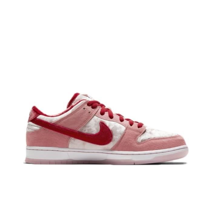 Basket Strangelove x Nike SB Dunk Low Rro QS - Rouge - Lacets - Plat ...