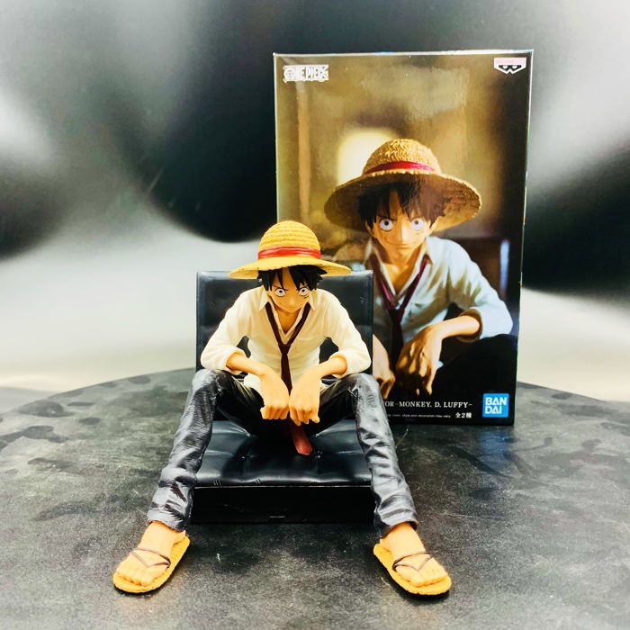 Figurine Anime Luffy assise en boîte pour décoration de bureau, cadeau ...