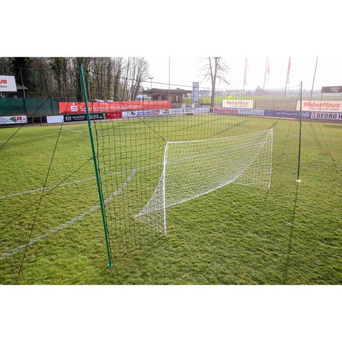 But de Foot 3.7 x1.8m avec filet de protection 6.5x3m intégré - Evite d ...