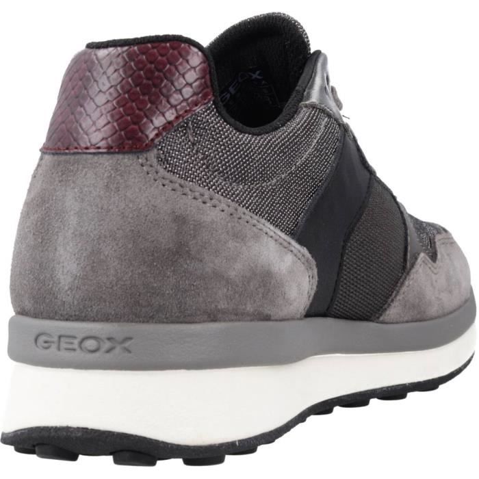 Baskets GEOX D RUNNTIX Gris - Femme - Lacets - Plat Gris - Cdiscount ...
