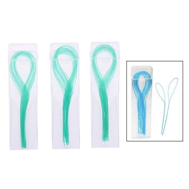 FIL DENTAIRE,Nu--porte fil dentaire entre les accolades orthodontiques ...