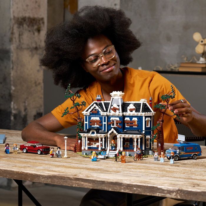 LEGO Icons 11370 Stranger Things : la Maison Creel - Set de ...