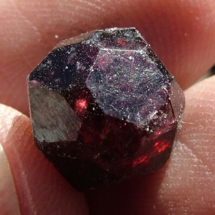 PIERRE VENDUE SEULE,--Pierre précieuse de Quartz naturelle rouge ...