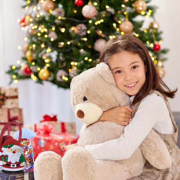 2 paniers de Noël garnis de 60 chocolats Kinder, Milka, Daim ...