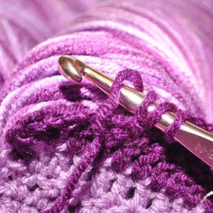 TRIXES un ensemble en boite de 22 crochets en aluminium pour tissage ...