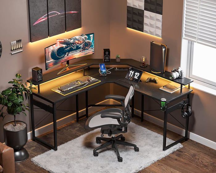 Table de gaming avec LED, Bureau d'ordinateur noir avec 2 prises ...