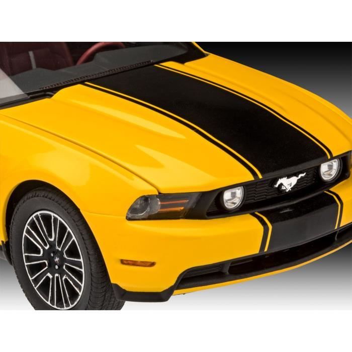 Maquette Model Set - REVELL - Ford Mustang GT 2010 - 115 pièces ...