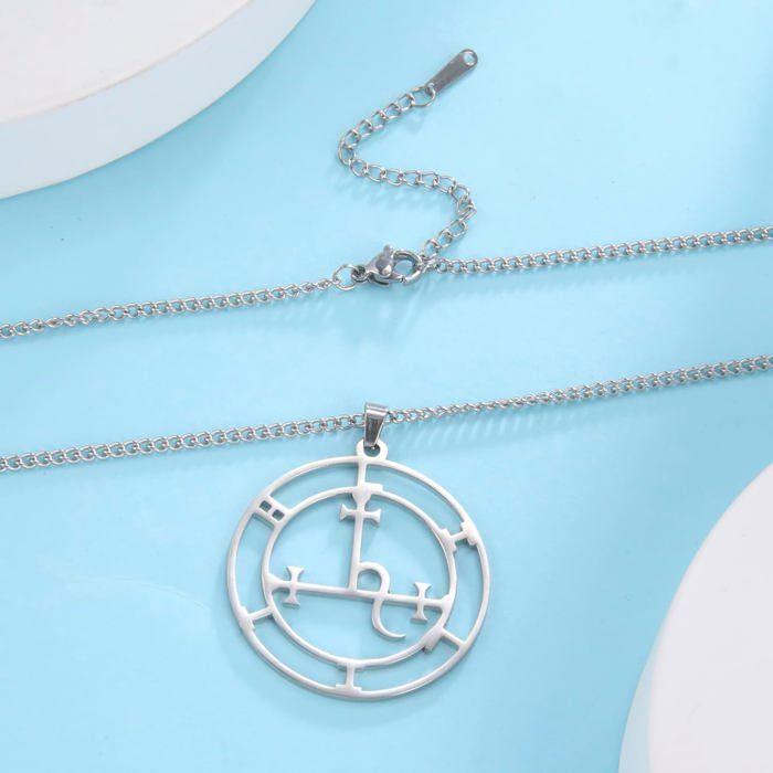 Collier de Lilith pour Femmes Hommes Hécate Gothique Lilith Déesse ...