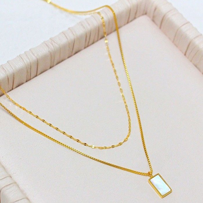 Orange brûlé Français élégant collier en acier titane plaqué or 18 K ...