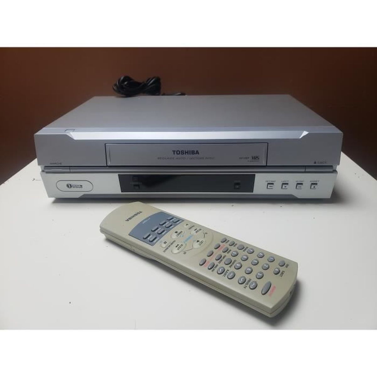 MAGNETOSCOPE TOSHIBA V212EF LECTEUR ENREGISTREUR K7 CASSETTE VIDEO VHS ...