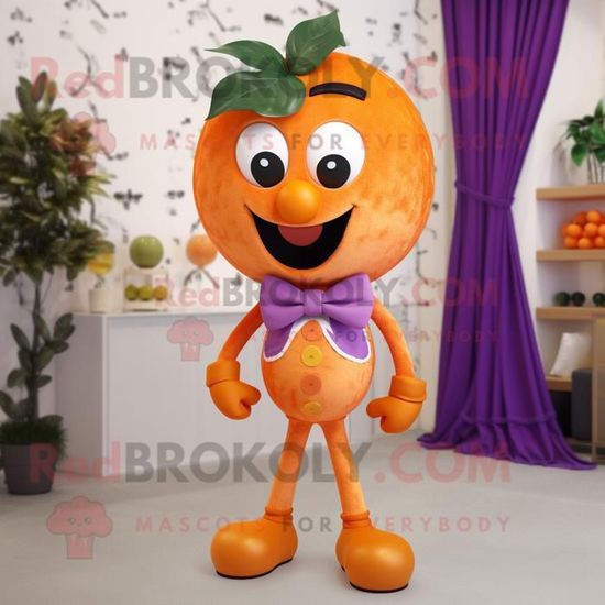 Mascotte de personnage Raisin Orange habillé d'un Rash Guard et de ...