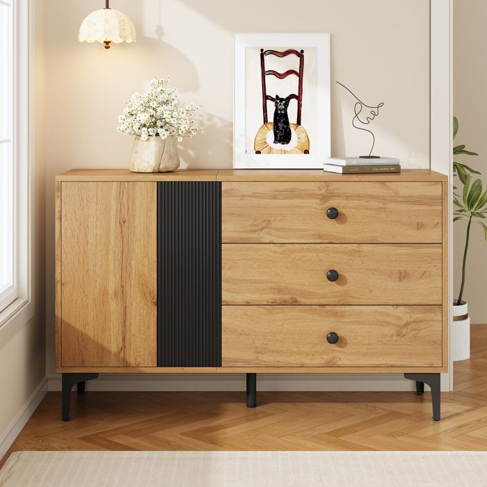 Buffet de salon moderne et minimaliste avec deux portes et trois ...
