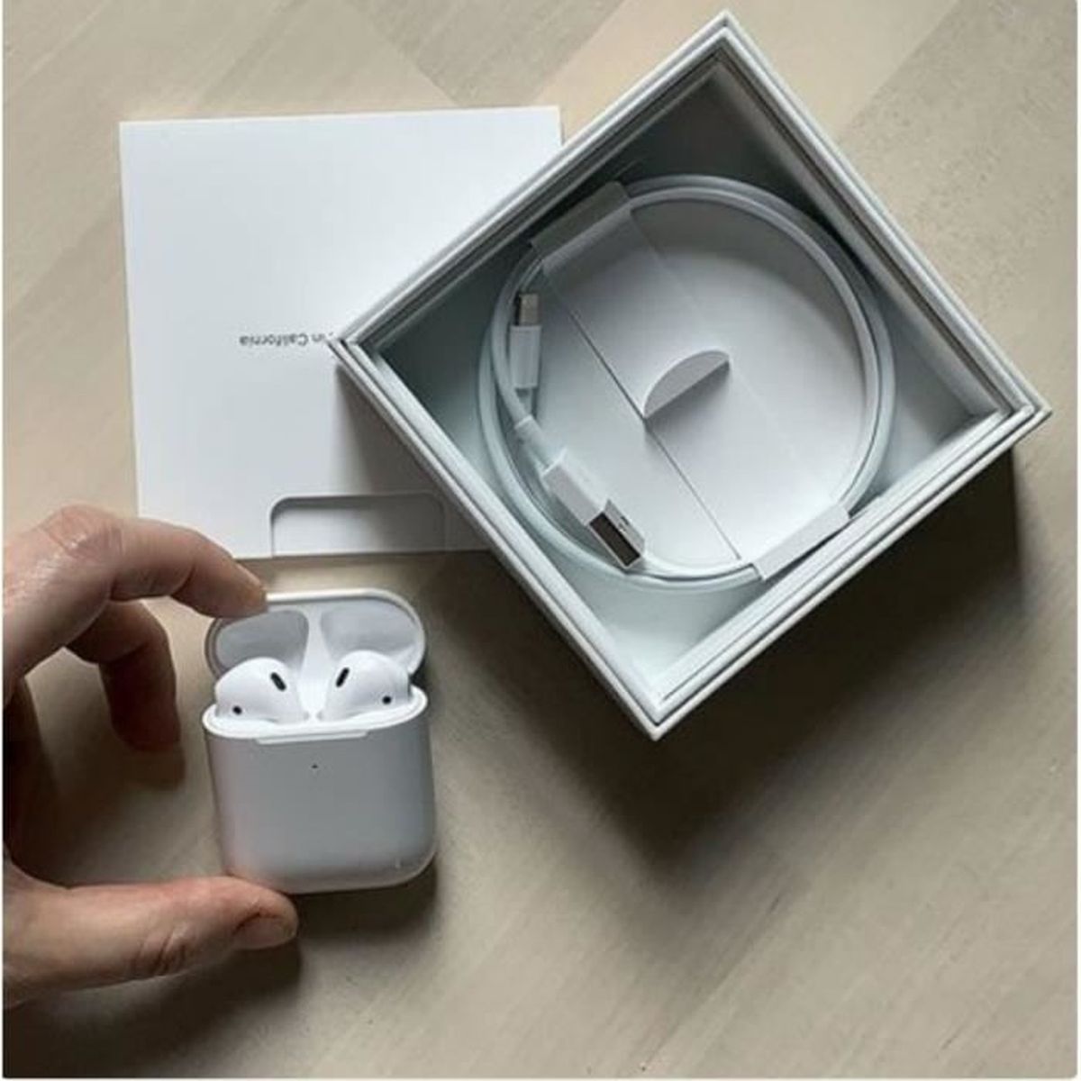 Écouteurs Bluetooth Sans Fil Apple Airpods 2e Génération Avec étui De