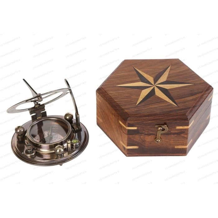 Boussole Avec Cadran Solaire Vintage En Laiton - Cadran Solaire ...