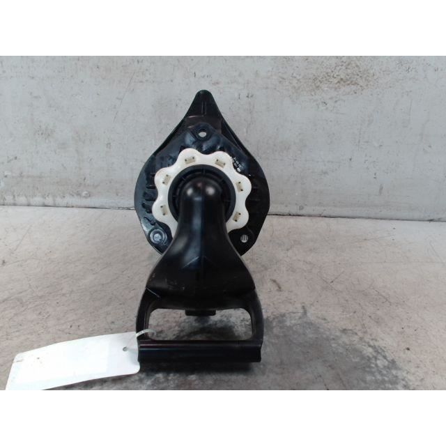 TREUIL DE JANTES - ROUE DE SECOURS RENAULT CLIO III 2010- 7701209284 ...