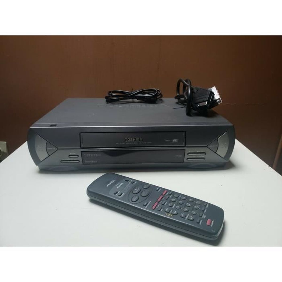 MAGNETOSCOPE TOSHIBA V447F LECTEUR ENREGISTREUR K7 CASSETTE VIDEO VHS VCR + TEL - Cdiscount TV ...