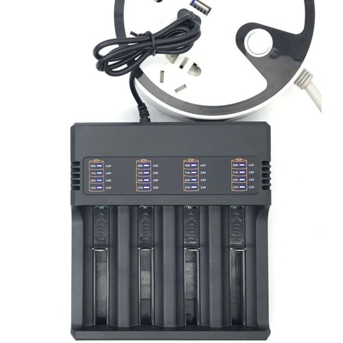 Chargeur Intelligent 18650 4 Emplacements USB YYV - Cdiscount Bricolage