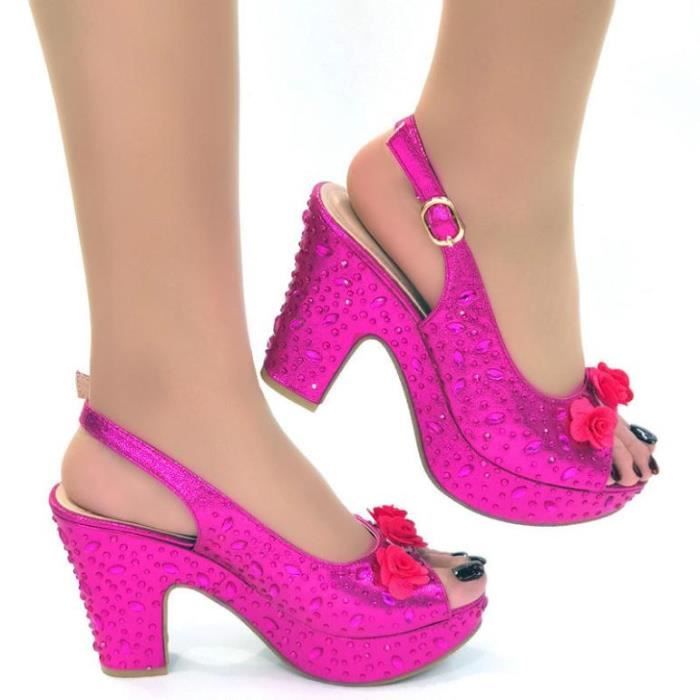 Chaussures de couleur rouge pour femmes à talons hauts strass clairs ...
