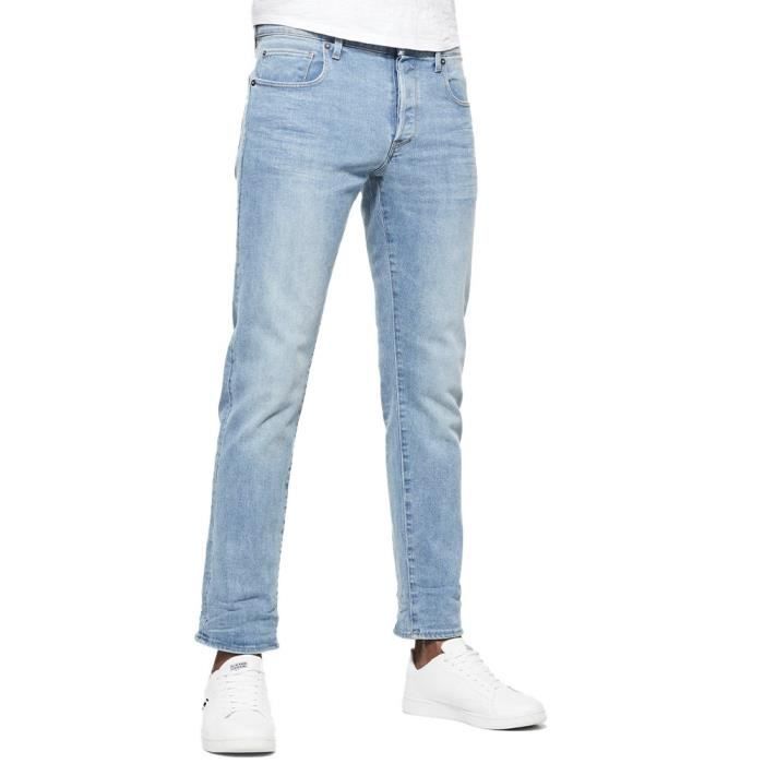 Le 3301 est un jean classique à 5 poches et représente le style le plus ...