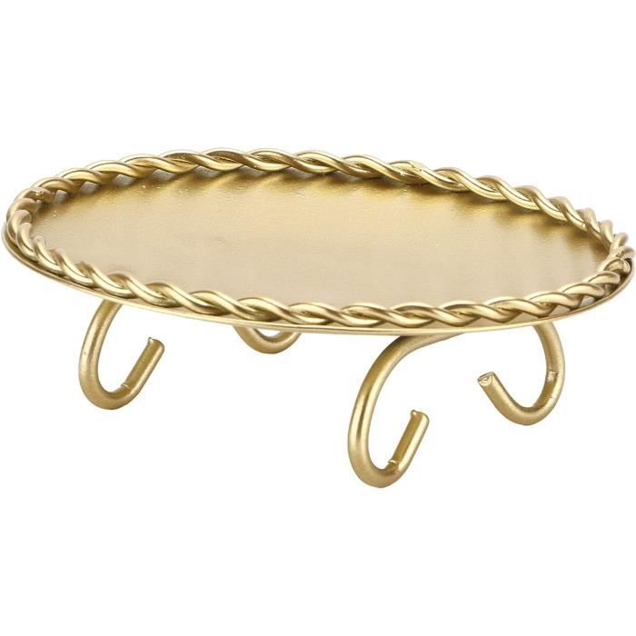 Bougeoir, Chandeliers En Fer Forgé Créent Une Ambiance Intime Pour La ...