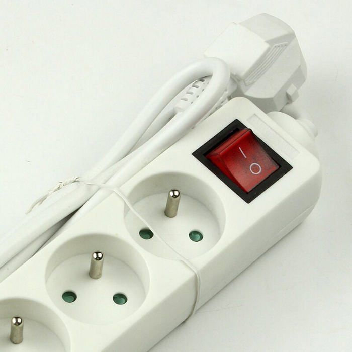 Multiprise avec Interrupteur Secteur 2m, 4 Prises, Rallonge 220V ...