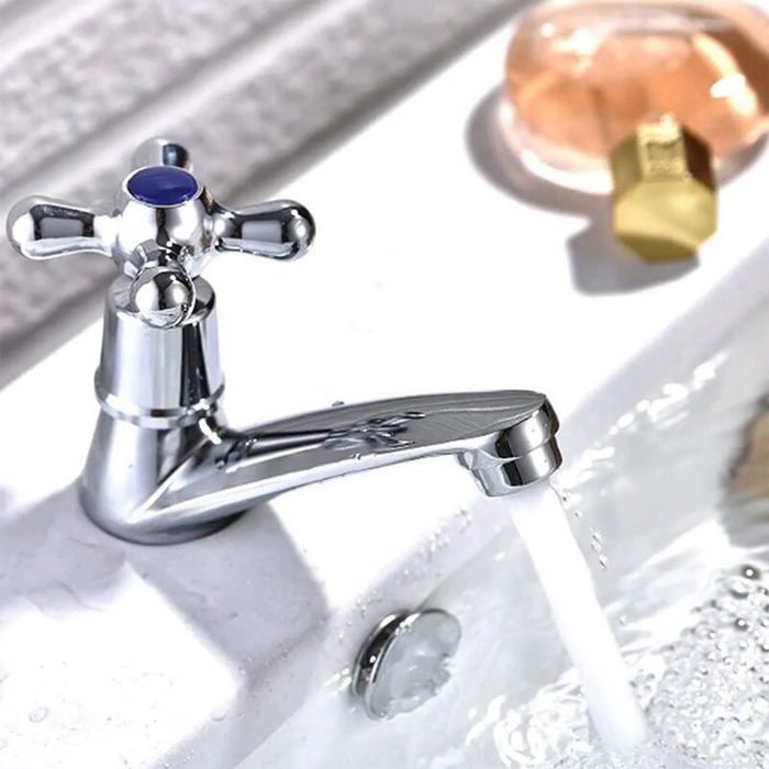 Robinet d'eau froide simple chromé Robinet d'eau froide simple Robinet ...