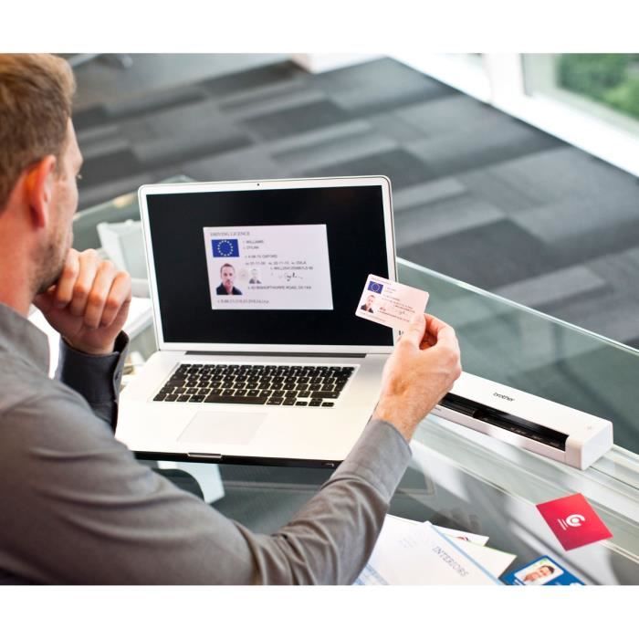 Scanner à feuilles portable Brother DSmobile 720D - Recto/Verso - USB 2 ...