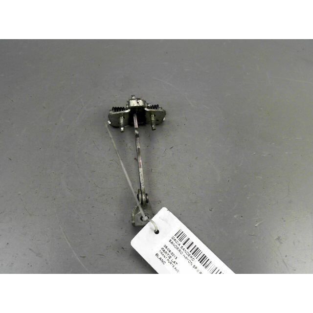 PIECES AUTO D'OCCASION - 804302559R - TIRANT KIT CARROSSERIE - PORTE ...