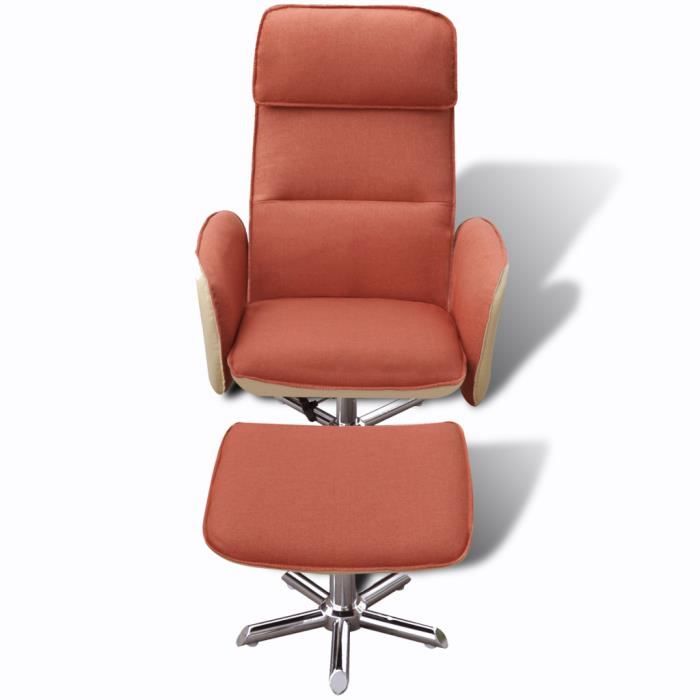 Ce fauteuil réglable d'un design élégant dispose d'un repose-pied. Il ...