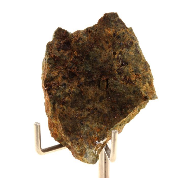 Pierres et Minéraux. Perovskite + Vesuvianite. 73.5 ct. Rocher de ...