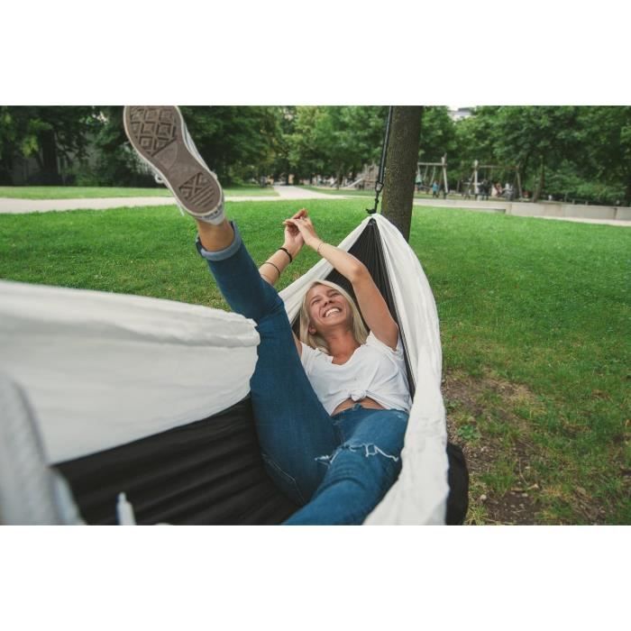 (Double) Hamac en soie de parachute Dimensions : 300 x 170 cm. Charge ...