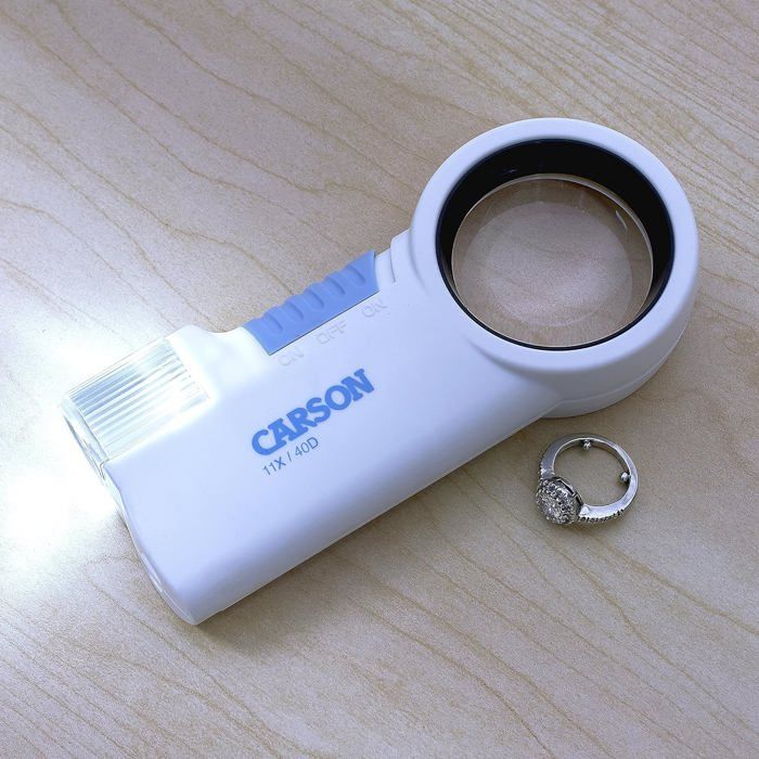 MagniFlash loupe, grossissement de 11x, avec une lentille de surface ...